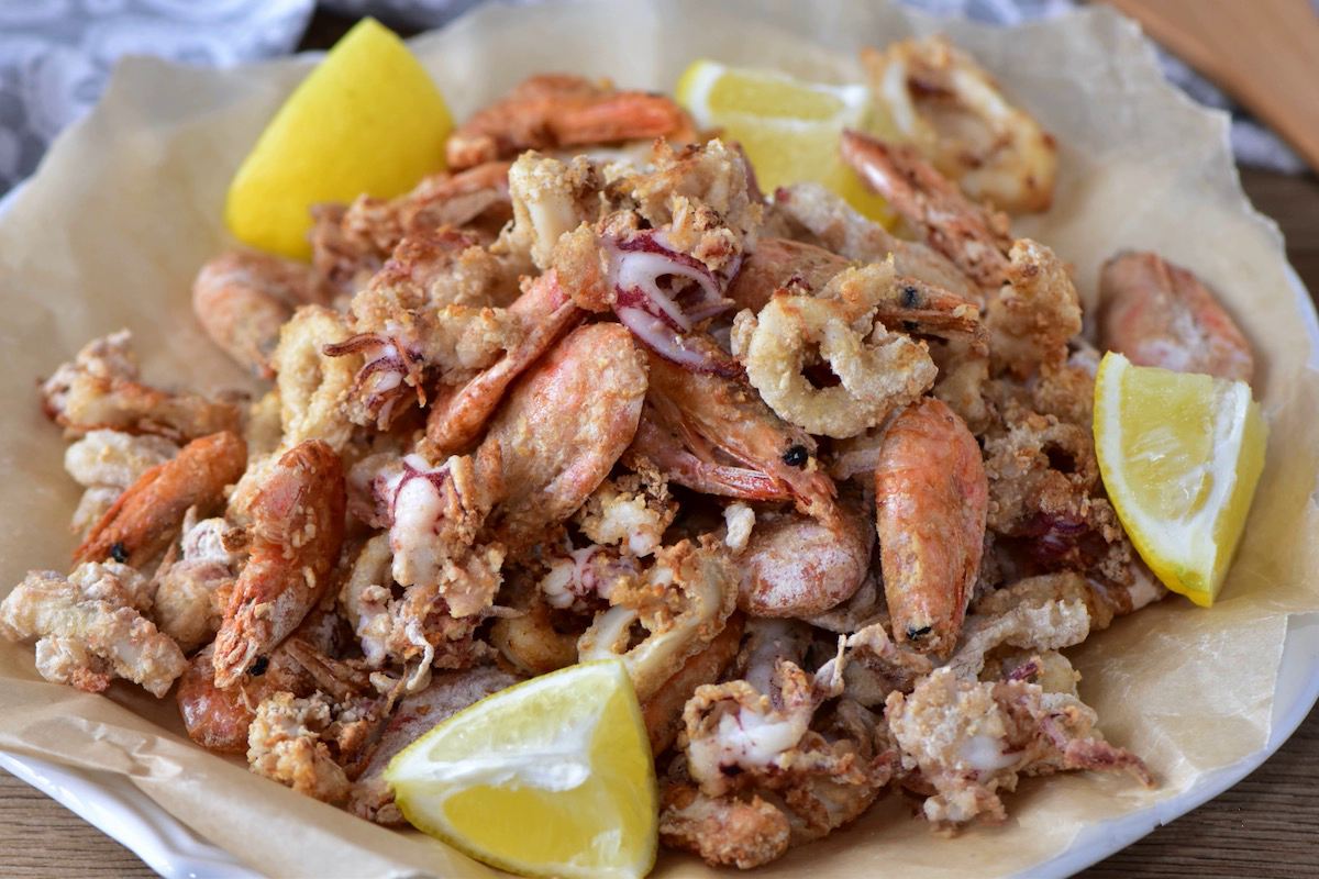 Crevettes et calamars frits à la sicilienne