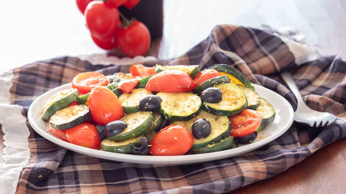 Courgettes poêlées à la méditerranéenne saines et délicieuses