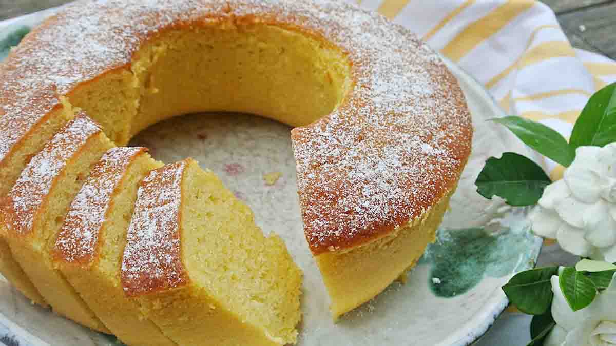 Le gâteau à l'eau sans lait ni œufs ni beurre: très doux et léger