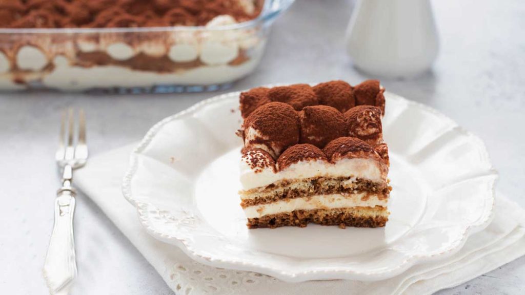 Tiramisu aux boudoirs faits maison: un dessert irrésistible
