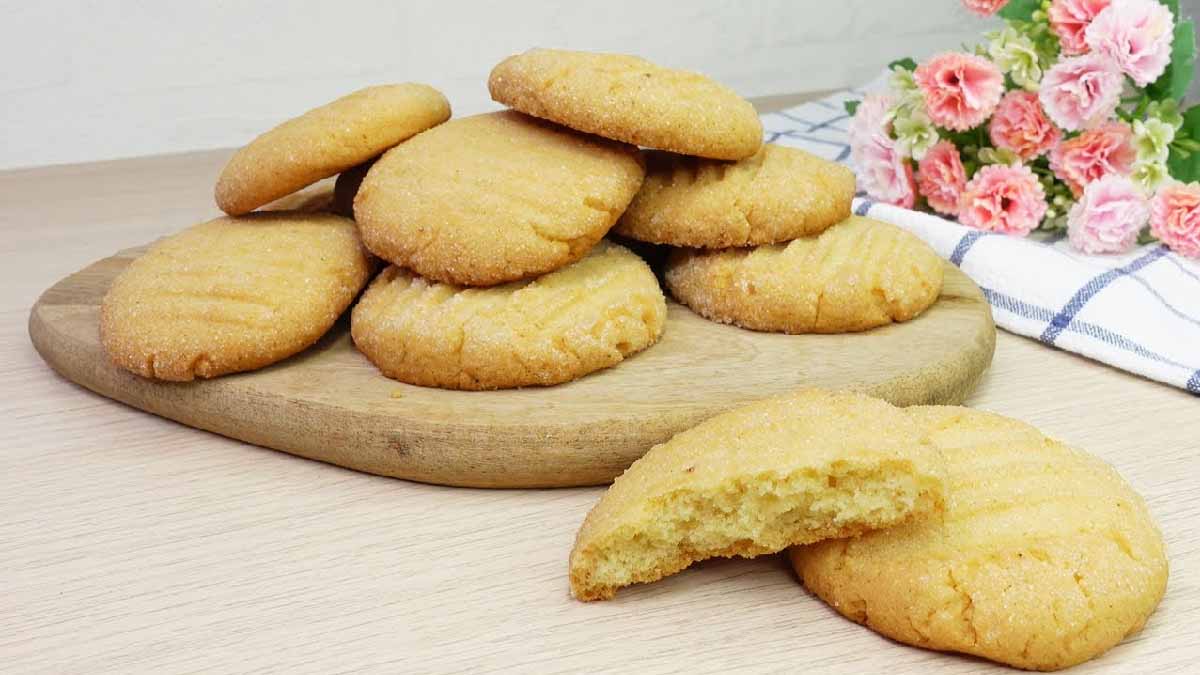 Des biscuits avec peu d'ingrédients: recette rapide et délicieuse