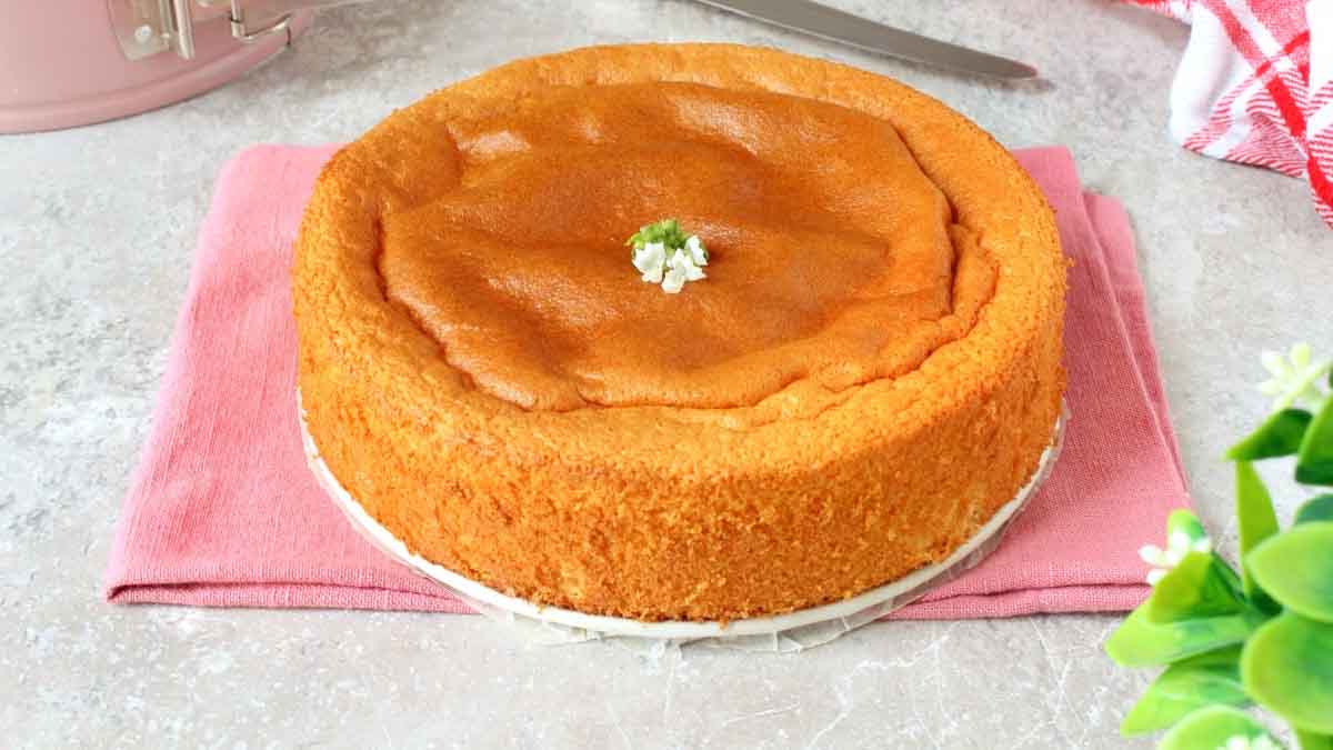 Génoise ou gâteau éponge: préparée avec seulement 3 ingrédients, sa ...