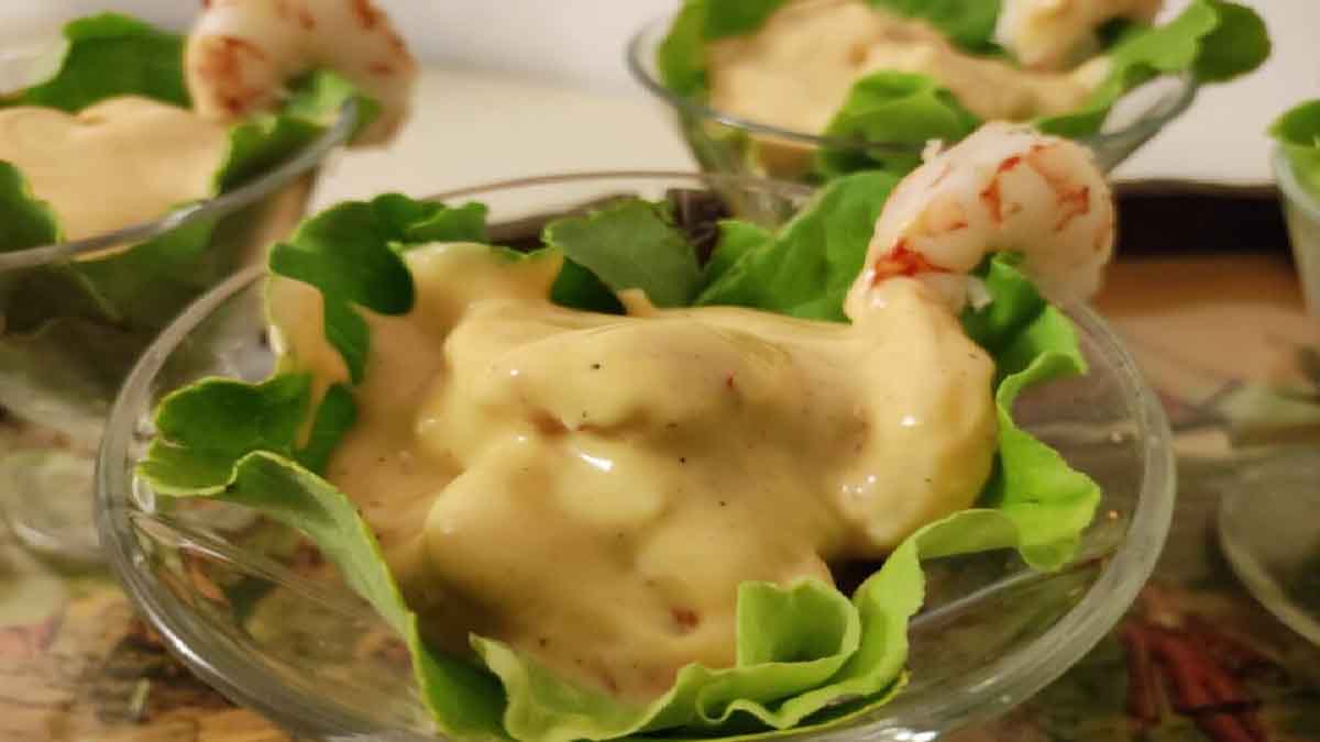 Crevettes à la sauce cocktail: un apéritif élégant et riche en saveur