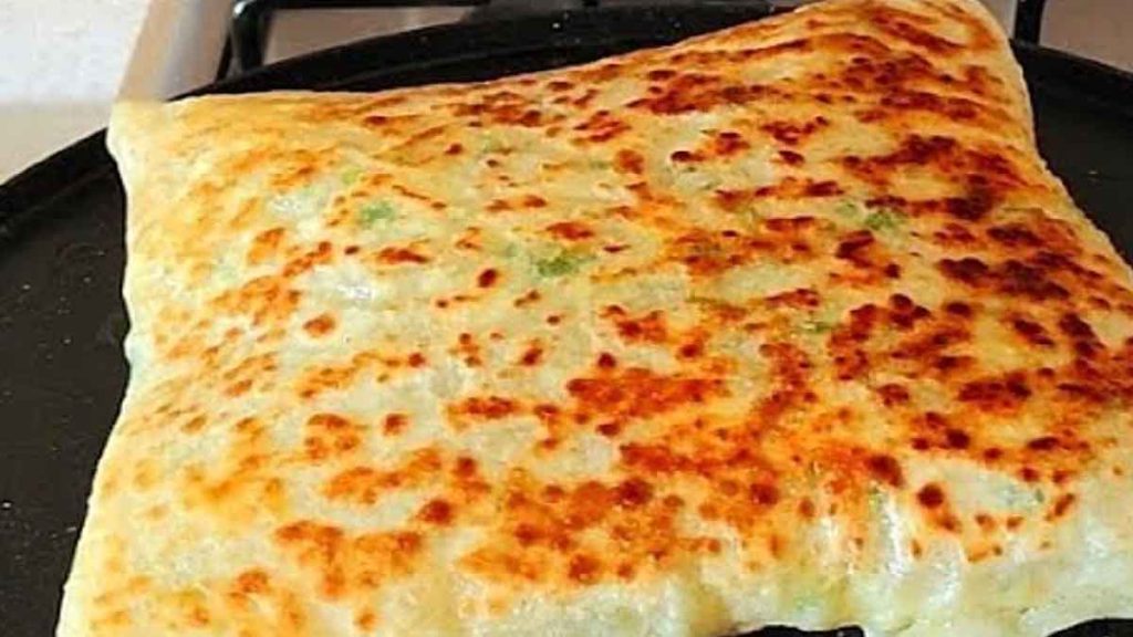 Focaccias farcies aux 3 fromages: des délices filandreux et super savoureux